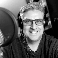 LOCUTORES PROFESIONALES